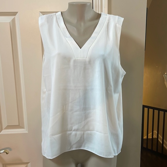 Lisa Rinna Collection | Tops | Lisa Rinna Collection Ivory Slit In Back ...